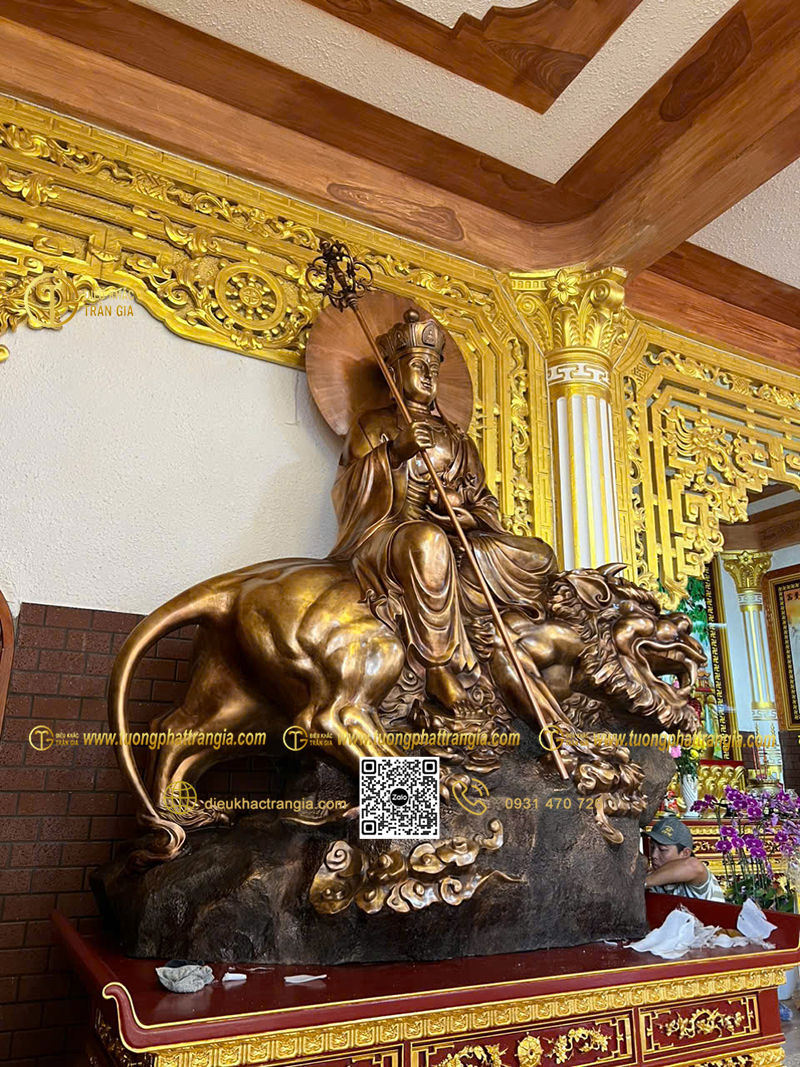 Tượng Địa Tạng Vương Bồ Tát bằng đồng 330cm